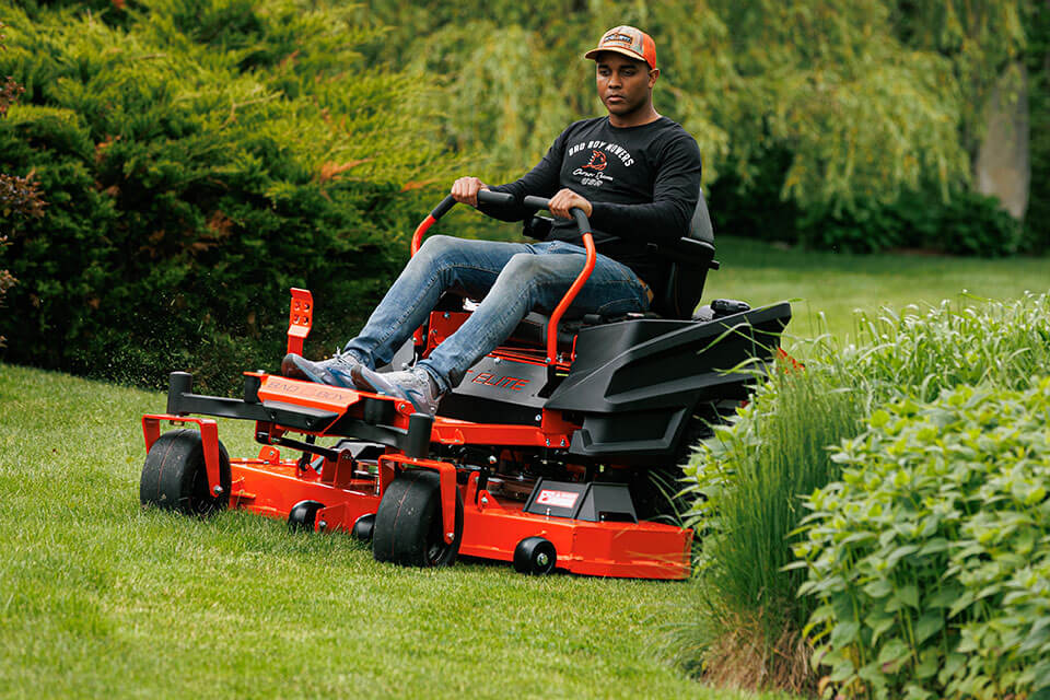 Zero Turn Lawn Mowers Kubota Z2 481 Zero Turn Mower | Ride On